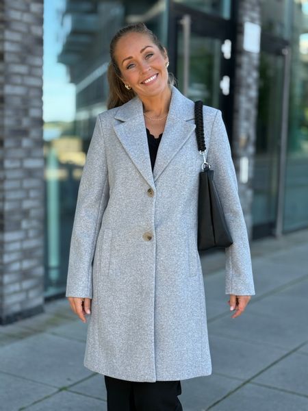 MOTEUNIVERSETS YTTERKLÆR - SOFIES VILLA